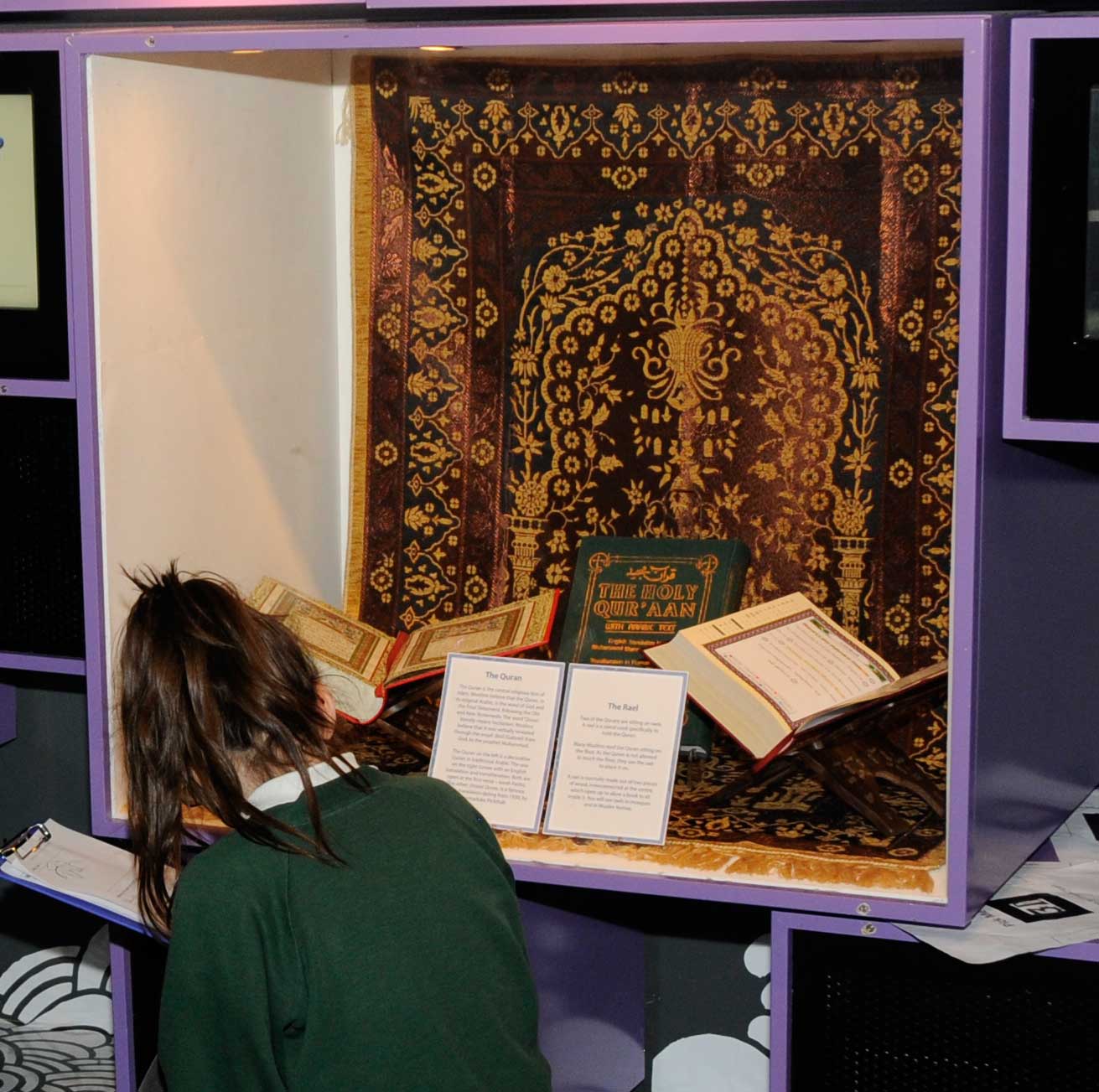 Exhibition Hire – Muslim Museum UK – Uncover the 1400 year relationship ...